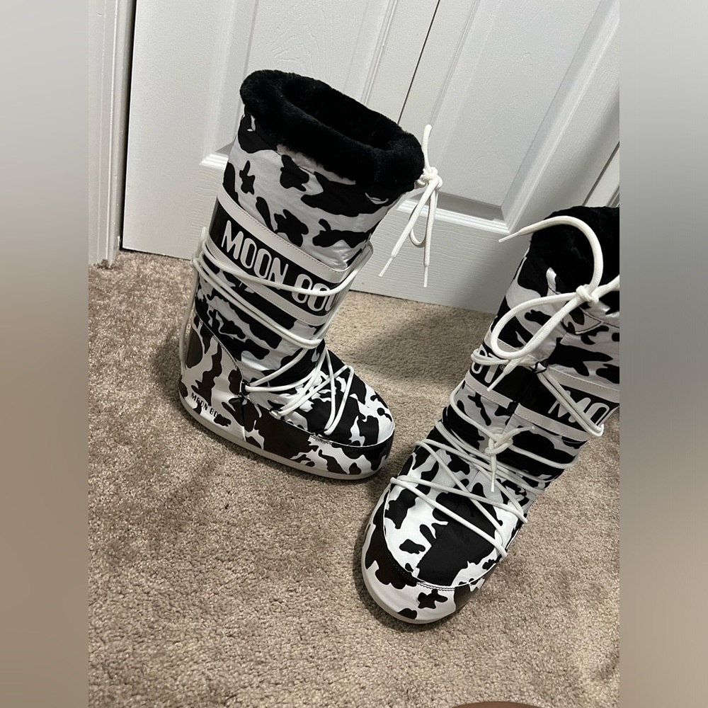 Cow Print Moon Boots - Gem